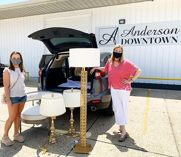 Anderson Design Center – Rowe Stands with Small